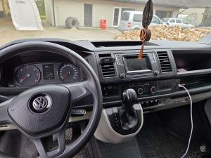 White Volkswagen Transporter 2019 in Sakiai, with an engine capacity of 1.97 L and mileage of 235 thousand km for 11500 €, photo 11 on AUTOMOTO.COM.LV