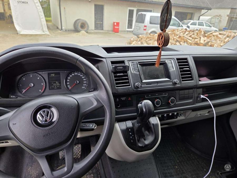 White Volkswagen Transporter 2019 in Sakiai, with an engine capacity of 1.97 L and mileage of 235 thousand km for 11500 €, photo 11 on AUTOMOTO.COM.LV