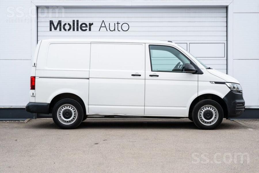 White Volkswagen Transporter 2020 in Riga, with an engine capacity of 2.00 L and mileage of 185 thousand km for 19950 €, photo 6 on AUTOMOTO.COM.LV