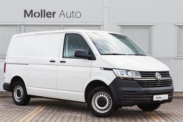 White Volkswagen Transporter 2020 in Ventspils, with an engine capacity of 2.00 L and mileage of 149 thousand km for 16600 €, photo 8 on AUTOMOTO.COM.LV