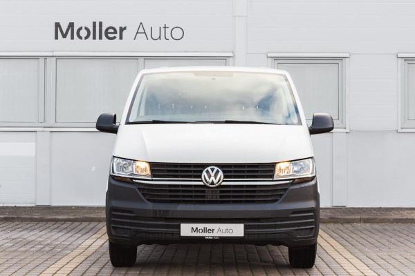 White Volkswagen Transporter 2020 in Ventspils, with an engine capacity of 2.00 L and mileage of 149 thousand km for 16600 €, photo 9 on AUTOMOTO.COM.LV