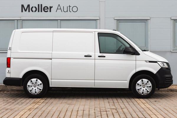 Balts Volkswagen Transporter 2021 Ventspils, ar dzinēja tilpumu 2.00 L un nobraukumu 175 tūkst. km par 18650 €, foto 6 vietnē AUTOMOTO.COM.LV
