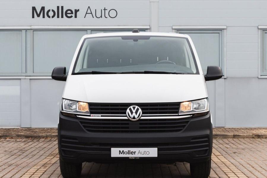 White Volkswagen Transporter 2021 in Ventspils, with an engine capacity of 2.00 L and mileage of 175 thousand km for 18650 €, photo 8 on AUTOMOTO.COM.LV