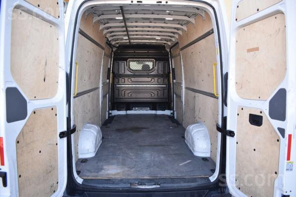 White Volkswagen Transporter 2021 in Talsi, with an engine capacity of 2.00 L and mileage of 230 thousand km for 18500 €, photo 10 on AUTOMOTO.COM.LV