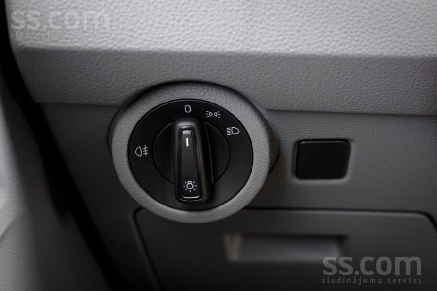 Balts Volkswagen Transporter 2021 Tukums, ar dzinēja tilpumu 2.00 L un nobraukumu 138 tūkst. km par 17950 €, foto 13 vietnē AUTOMOTO.COM.LV