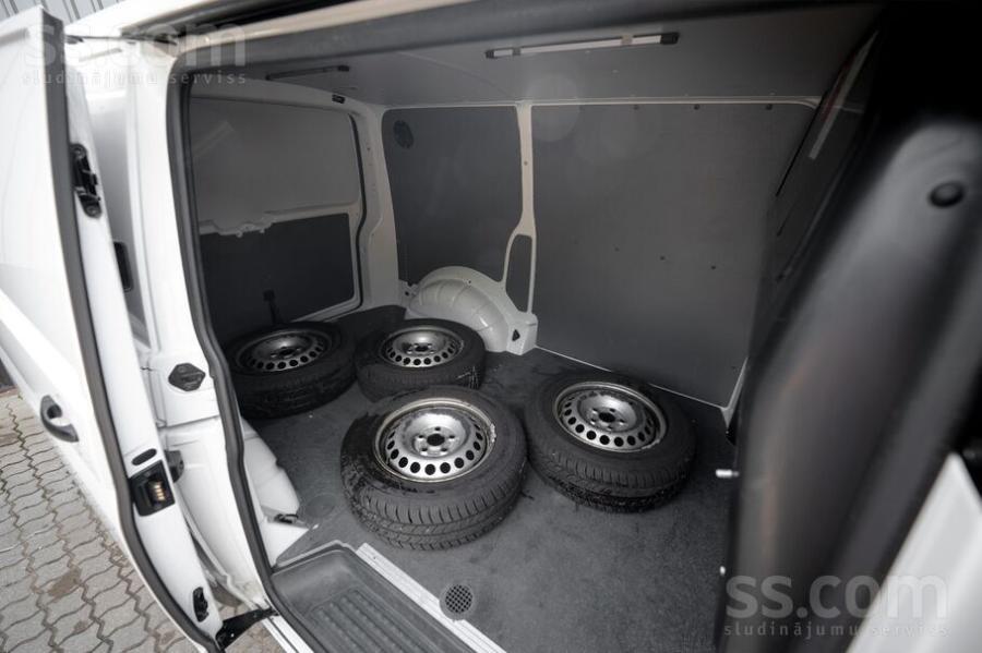 Balts Volkswagen Transporter 2021 Tukums, ar dzinēja tilpumu 2.00 L un nobraukumu 138 tūkst. km par 17950 €, foto 23 vietnē AUTOMOTO.COM.LV