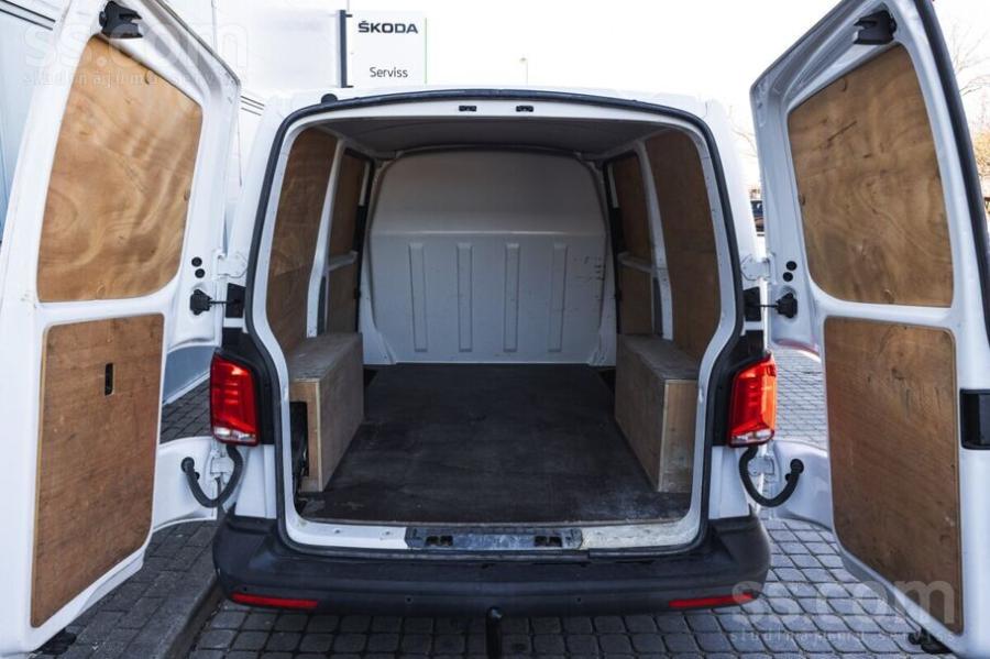 Balts Volkswagen Transporter 2022 Ventspils, ar dzinēja tilpumu 2.00 L un nobraukumu 136 tūkst. km par 18600 €, foto 17 vietnē AUTOMOTO.COM.LV