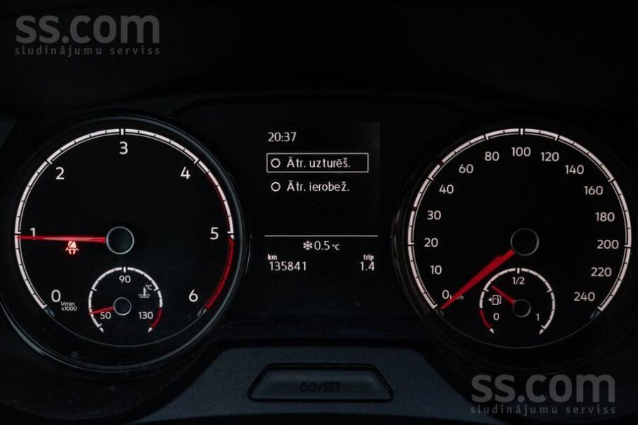 Balts Volkswagen Transporter 2022 Ventspils, ar dzinēja tilpumu 2.00 L un nobraukumu 136 tūkst. km par 18600 €, foto 23 vietnē AUTOMOTO.COM.LV