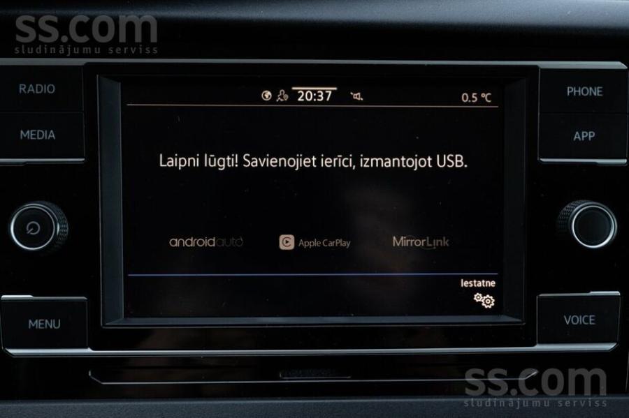 Balts Volkswagen Transporter 2022 Ventspils, ar dzinēja tilpumu 2.00 L un nobraukumu 136 tūkst. km par 18600 €, foto 24 vietnē AUTOMOTO.COM.LV