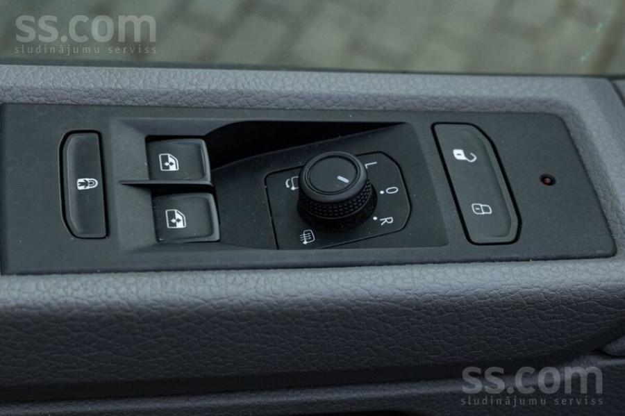 Balts Volkswagen Transporter 2022 Ventspils, ar dzinēja tilpumu 2.00 L un nobraukumu 136 tūkst. km par 18600 €, foto 28 vietnē AUTOMOTO.COM.LV