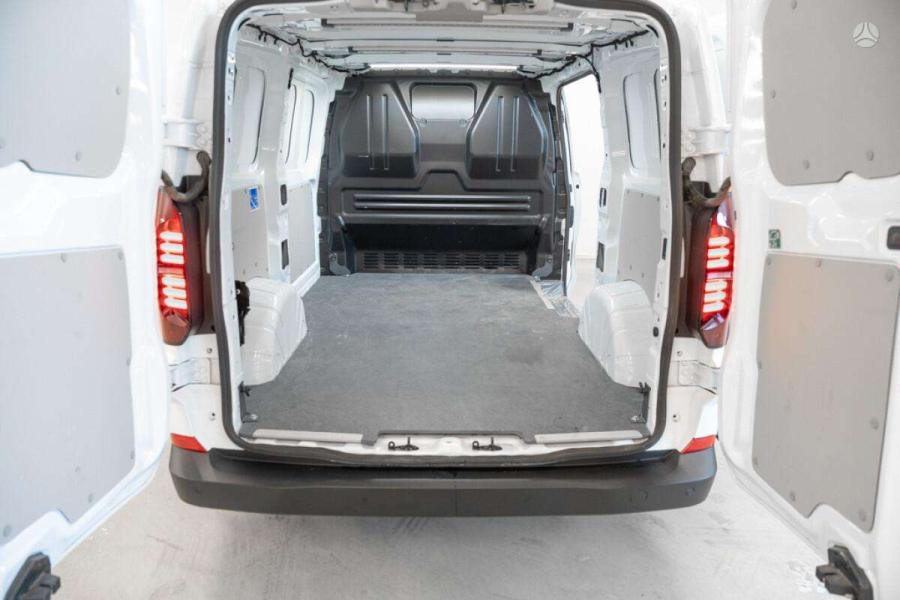 Balts Volkswagen Transporter 2025 Viļņa, ar dzinēja tilpumu 2.00 L un nobraukumu 23 tūkst. km par 32900 €, foto 19 vietnē AUTOMOTO.COM.LV
