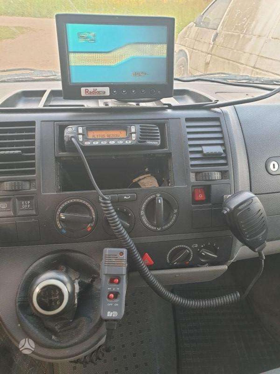 Balts Volkswagen Transporter 2008 Viļņa, ar dzinēja tilpumu 2.46 L un nobraukumu 700 tūkst. km par 3900 €, foto 11 vietnē AUTOMOTO.COM.LV