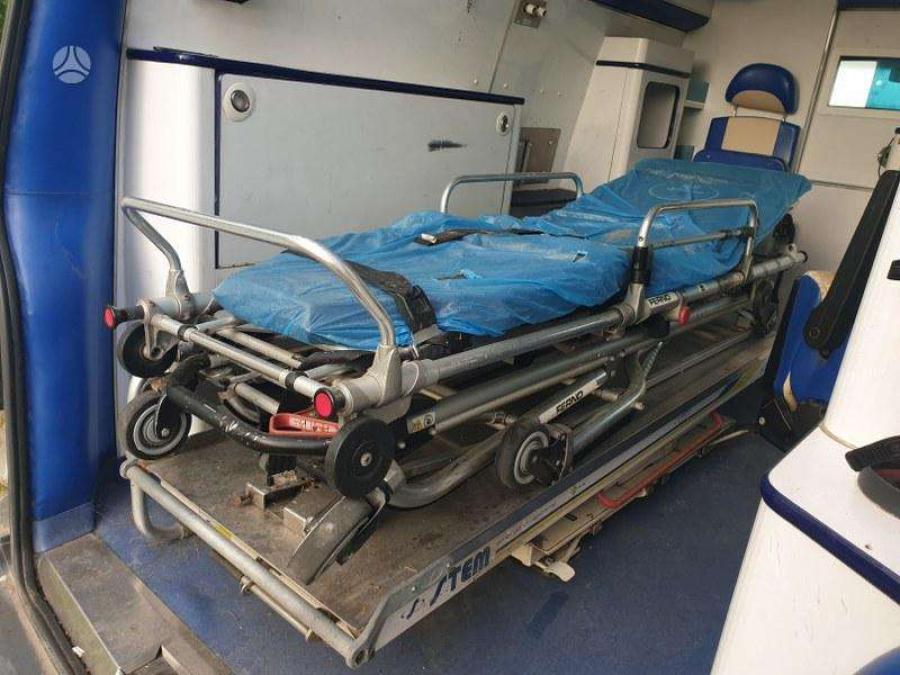 Balts Volkswagen Transporter 2008 Viļņa, ar dzinēja tilpumu 2.46 L un nobraukumu 700 tūkst. km par 3900 €, foto 15 vietnē AUTOMOTO.COM.LV