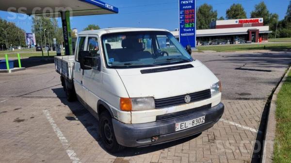 White Volkswagen Transporter 1996 in Riga, with an engine capacity of 2.40 L and mileage of 328 thousand km for 2495 €, photo 1 on AUTOMOTO.COM.LV