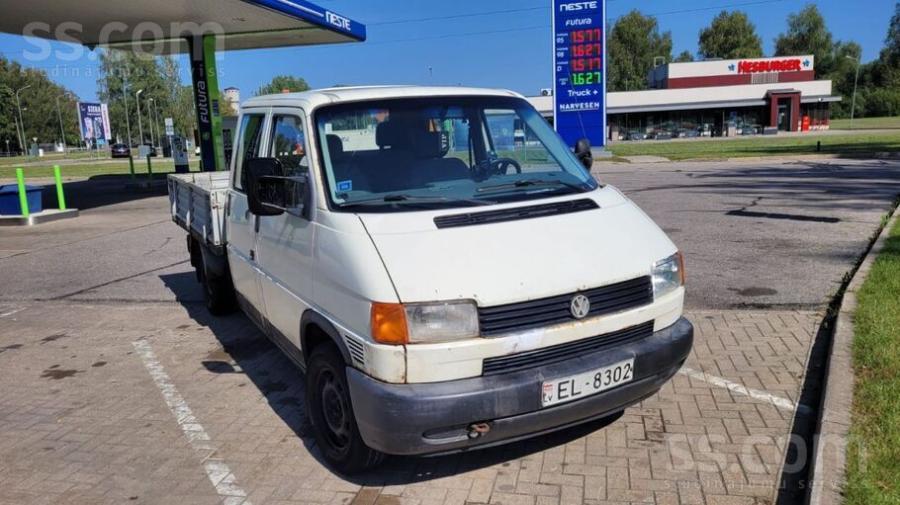 Balts Volkswagen Transporter 1996 Rīga, ar dzinēja tilpumu 2.40 L un nobraukumu 328 tūkst. km par 2495 €, foto 1 vietnē AUTOMOTO.COM.LV