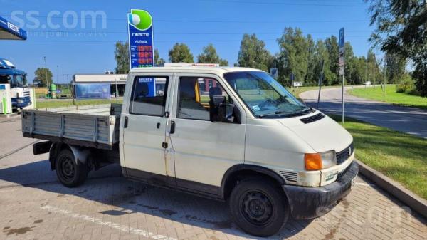 White Volkswagen Transporter 1996 in Riga, with an engine capacity of 2.40 L and mileage of 328 thousand km for 2495 €, photo 5 on AUTOMOTO.COM.LV