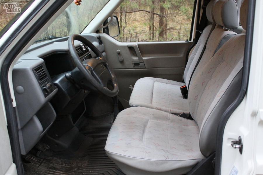 White Volkswagen Transporter 1998 in Vilnius, with an engine capacity of 2.00 L and mileage of 155 thousand km for 6100 €, photo 9 on AUTOMOTO.COM.LV