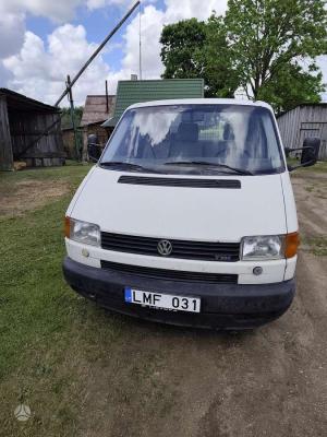 White Volkswagen Transporter 2000 in Mazeikiai, with an engine capacity of 2.50 L and mileage of 304 thousand km for 2500 €, photo  on AUTOMOTO.COM.LV