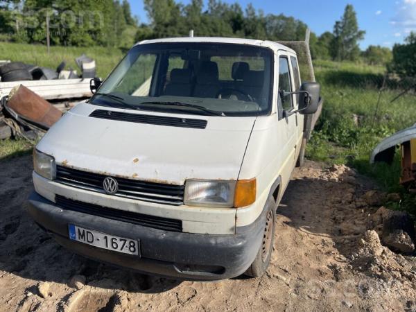 White Volkswagen Transporter 2000 in Rezekne, with an engine capacity of 2.50 L and mileage of 531 thousand km for 1350 €, photo 4 on AUTOMOTO.COM.LV