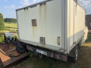 Balts Volkswagen Transporter 2005 Utena, ar dzinēja tilpumu 2.50 L un nobraukumu 390 tūkst. km par 3500 €, foto 5 vietnē AUTOMOTO.COM.LV