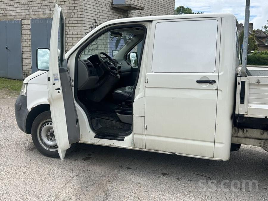 Balts Volkswagen Transporter 2006 Liepāja, ar dzinēja tilpumu 1.90 L un nobraukumu 272 tūkst. km par 3500 €, foto 5 vietnē AUTOMOTO.COM.LV