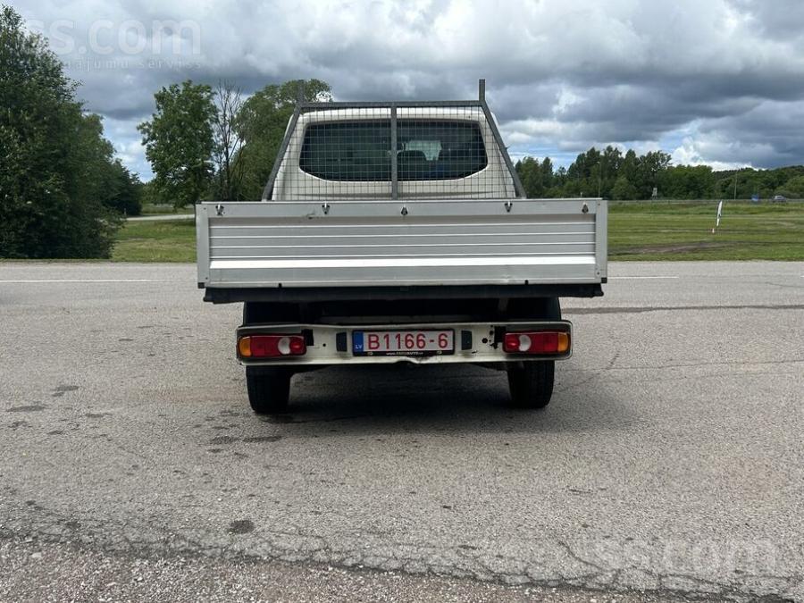 Balts Volkswagen Transporter 2006 Liepāja, ar dzinēja tilpumu 1.90 L un nobraukumu 272 tūkst. km par 3500 €, foto 11 vietnē AUTOMOTO.COM.LV