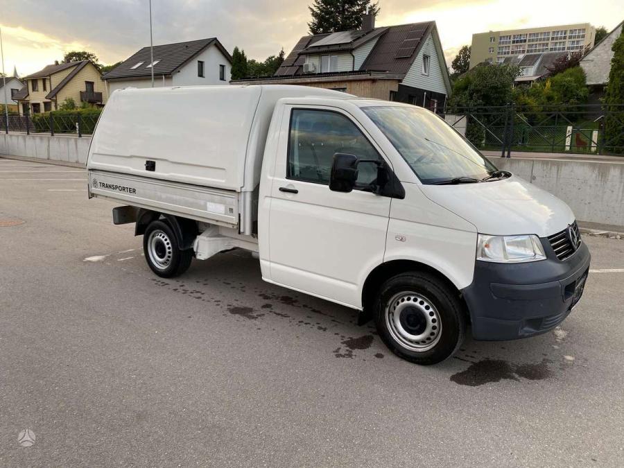 White Volkswagen Transporter 2009 in Telschi, with an engine capacity of 1.90 L and mileage of 160 thousand km for 5500 €, photo 3 on AUTOMOTO.COM.LV