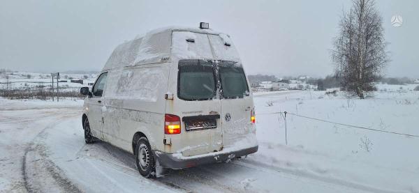 White Volkswagen Transporter 2008 in Trakai, with an engine capacity of 2.50 L and mileage of 320 thousand km for 4500 €, photo 5 on AUTOMOTO.COM.LV