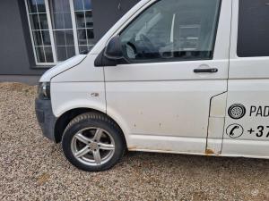 White Volkswagen Transporter 2010 in Utena, with an engine capacity of 1.97 L and mileage of 288 thousand km for 4400 €, photo 4 on AUTOMOTO.COM.LV
