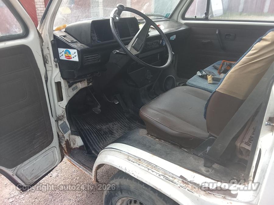 Balts Volkswagen Transporter 1982 Tapa, ar dzinēja tilpumu 1.60 L un nobraukumu 0 tūkst. km par 1999 €, foto 5 vietnē AUTOMOTO.COM.LV