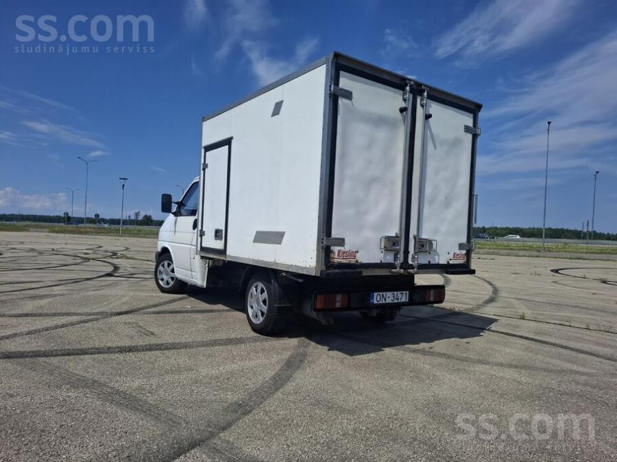 Balts Volkswagen Transporter 1998 Jelgava, ar dzinēja tilpumu 2.50 L un nobraukumu 325 tūkst. km par 3100 €, foto 5 vietnē AUTOMOTO.COM.LV