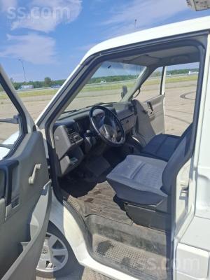 Balts Volkswagen Transporter 1998 Jelgava, ar dzinēja tilpumu 2.50 L un nobraukumu 325 tūkst. km par 3100 €, foto 8 vietnē AUTOMOTO.COM.LV
