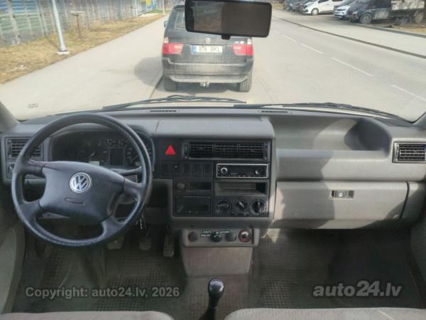 Balts Volkswagen Transporter 1999 Tallina, ar dzinēja tilpumu 2.50 L un nobraukumu 445 tūkst. km par 2000 €, foto 5 vietnē AUTOMOTO.COM.LV