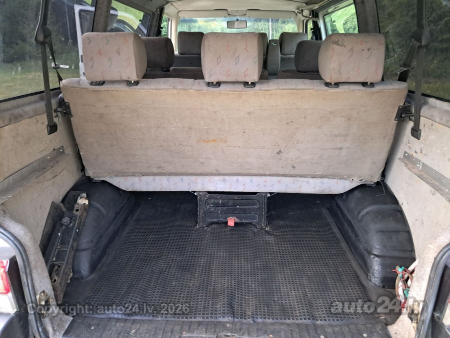 White Volkswagen Transporter 1999 in Rapla, with an engine capacity of 1.90 L and mileage of 348 thousand km for 2999 €, photo 8 on AUTOMOTO.COM.LV