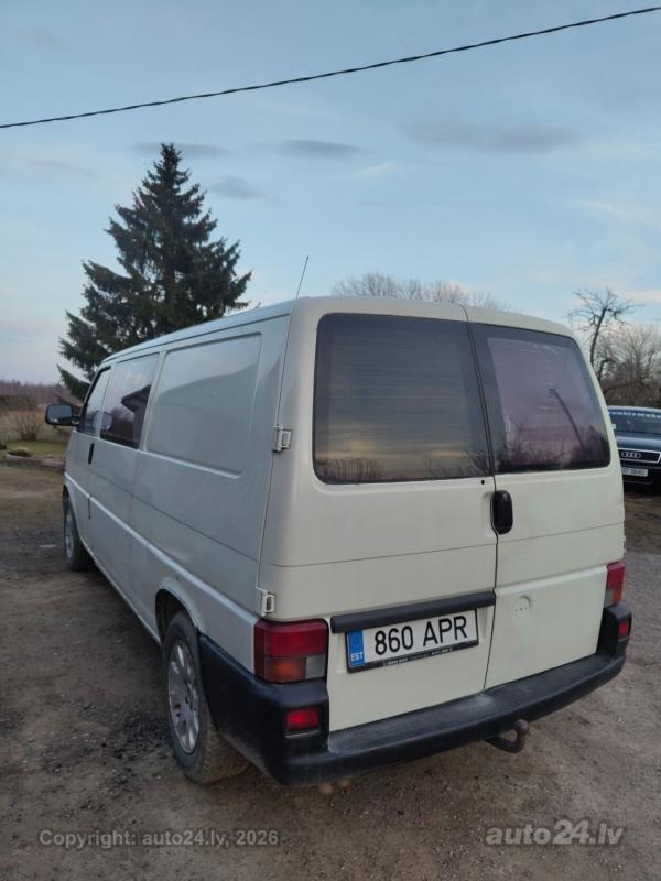 White Volkswagen Transporter 2001 in Tallinn, with an engine capacity of 1.90 L and mileage of 0 thousand km for 2100 €, photo 2 on AUTOMOTO.COM.LV