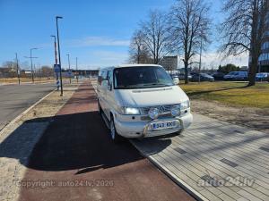 Balts Volkswagen Transporter 2001 Tallina, ar dzinēja tilpumu 2.50 L un nobraukumu 440 tūkst. km par 4699 €, foto  vietnē AUTOMOTO.COM.LV
