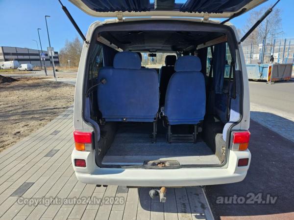 Balts Volkswagen Transporter 2001 Tallina, ar dzinēja tilpumu 2.50 L un nobraukumu 440 tūkst. km par 4699 €, foto 11 vietnē AUTOMOTO.COM.LV