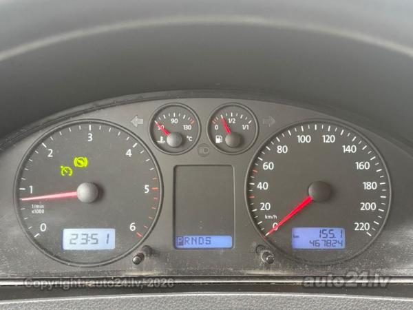 Balts Volkswagen Transporter 2004 Rapla, ar dzinēja tilpumu 2.50 L un nobraukumu 468 tūkst. km par 1850 €, foto 11 vietnē AUTOMOTO.COM.LV