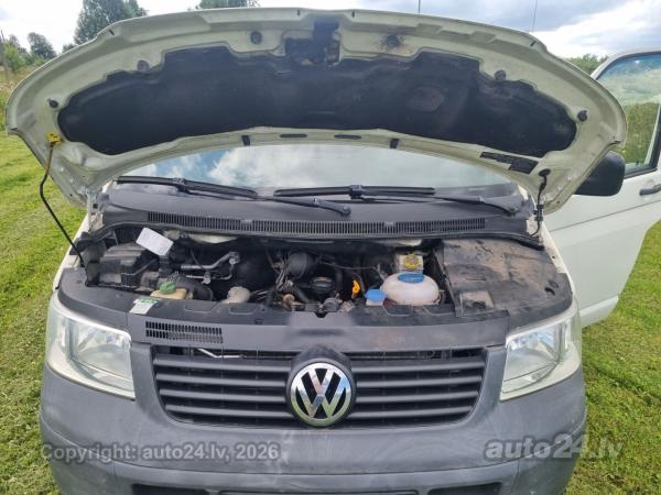 White Volkswagen Transporter 2004 in Tallinn, with an engine capacity of 2.50 L and mileage of 254 thousand km for 3750 €, photo 6 on AUTOMOTO.COM.LV