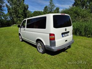 White Volkswagen Transporter 2007 in Voru, with an engine capacity of 2.50 L and mileage of 410 thousand km for 5000 €, photo 8 on AUTOMOTO.COM.LV