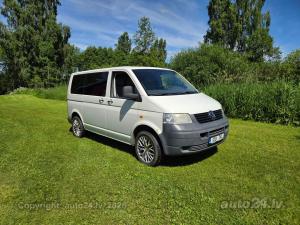 White Volkswagen Transporter 2007 in Voru, with an engine capacity of 2.50 L and mileage of 410 thousand km for 5000 €, photo 9 on AUTOMOTO.COM.LV