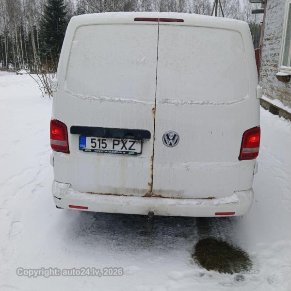 White Volkswagen Transporter 2012 in Voru, with an engine capacity of 2.00 L and mileage of 378 thousand km for 4999 €, photo 4 on AUTOMOTO.COM.LV
