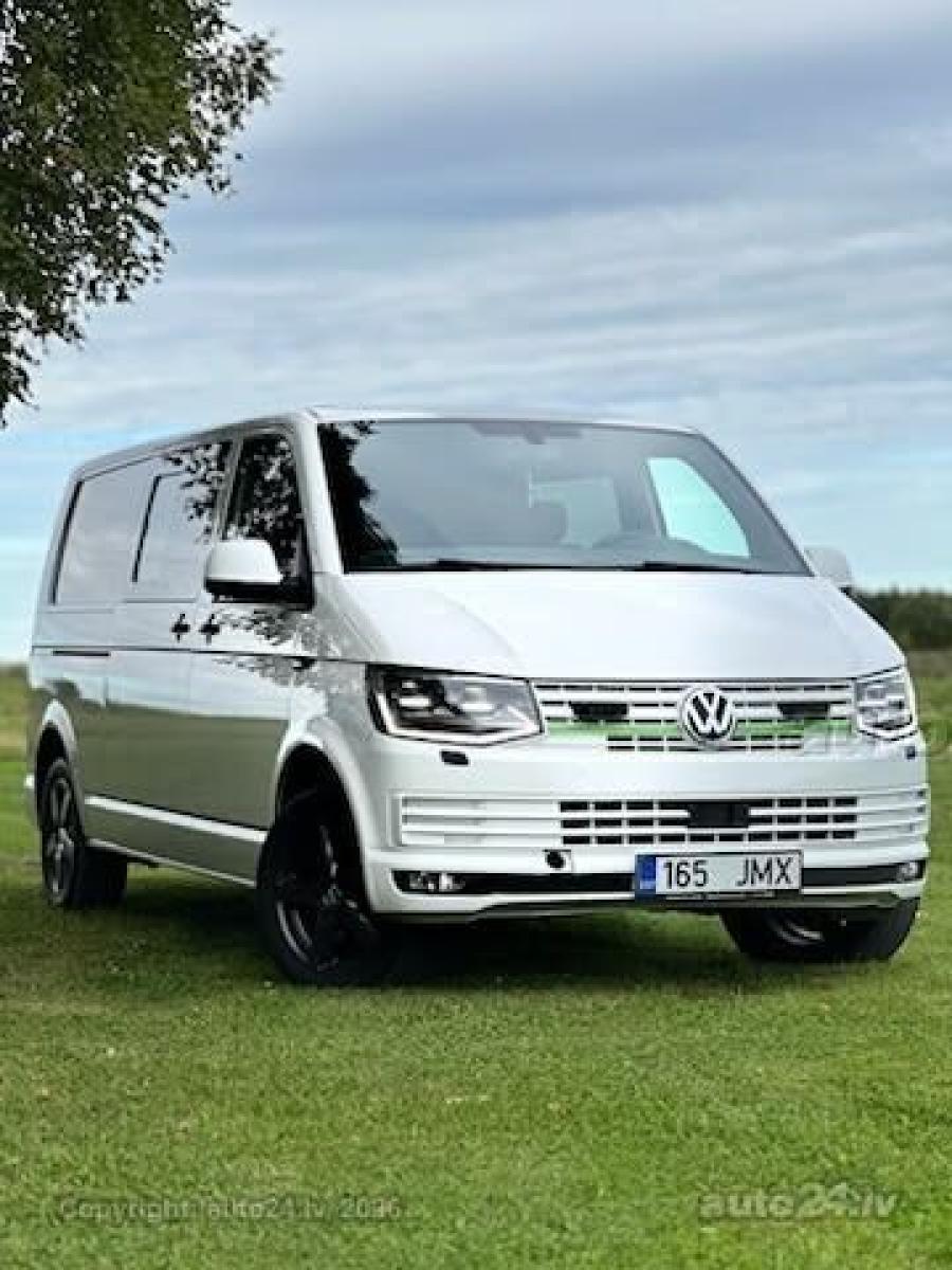 White Volkswagen Transporter 2017 in Tartu, with an engine capacity of 2.00 L and mileage of 323 thousand km for 17500 €, photo 1 on AUTOMOTO.COM.LV