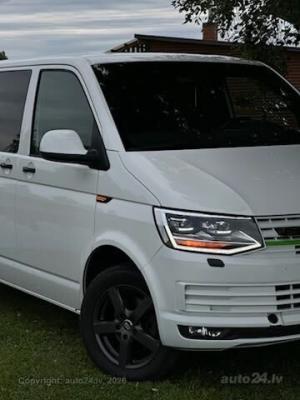 White Volkswagen Transporter 2017 in Tartu, with an engine capacity of 2.00 L and mileage of 323 thousand km for 17500 €, photo 5 on AUTOMOTO.COM.LV