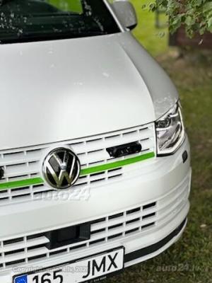 White Volkswagen Transporter 2017 in Tartu, with an engine capacity of 2.00 L and mileage of 323 thousand km for 17500 €, photo 8 on AUTOMOTO.COM.LV