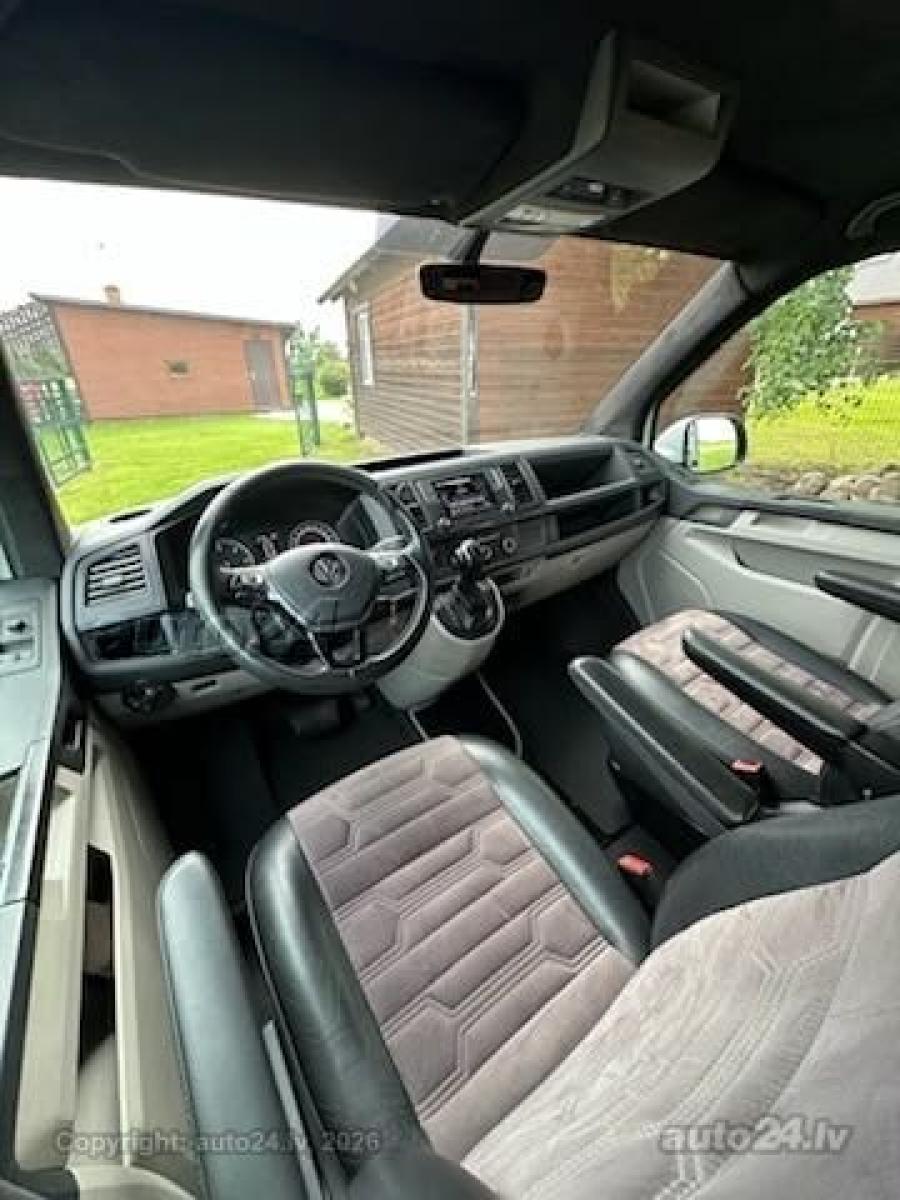 White Volkswagen Transporter 2017 in Tartu, with an engine capacity of 2.00 L and mileage of 323 thousand km for 17500 €, photo 12 on AUTOMOTO.COM.LV