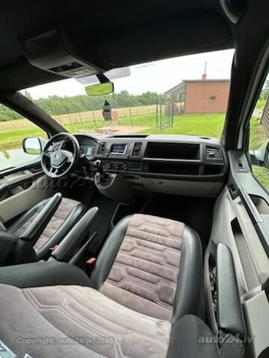 White Volkswagen Transporter 2017 in Tartu, with an engine capacity of 2.00 L and mileage of 323 thousand km for 17500 €, photo 13 on AUTOMOTO.COM.LV