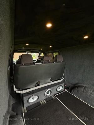 White Volkswagen Transporter 2017 in Tartu, with an engine capacity of 2.00 L and mileage of 323 thousand km for 17500 €, photo 18 on AUTOMOTO.COM.LV