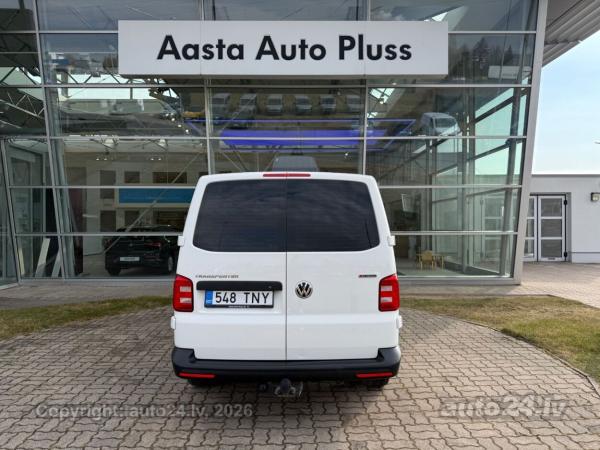 Balts Volkswagen Transporter 2020 Tartu, ar dzinēja tilpumu 2.00 L un nobraukumu 259 tūkst. km par 26900 €, foto 5 vietnē AUTOMOTO.COM.LV