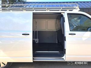 White Volkswagen Transporter 2021 in Riga, with an engine capacity of 2.00 L and mileage of 0 thousand km for 22869 €, photo 10 on AUTOMOTO.COM.LV